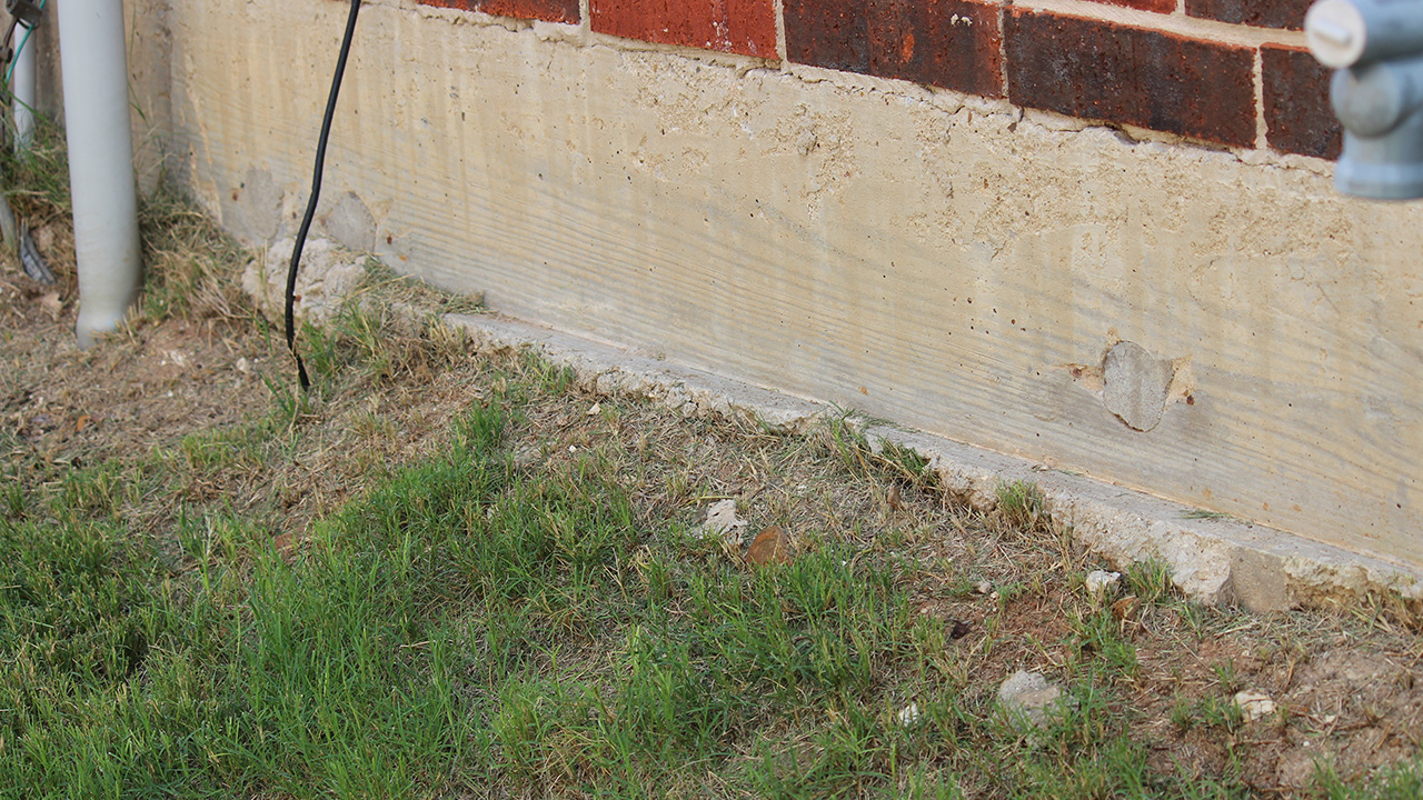 10 Signs Of Foundation Problems & The Complete Fix Guide